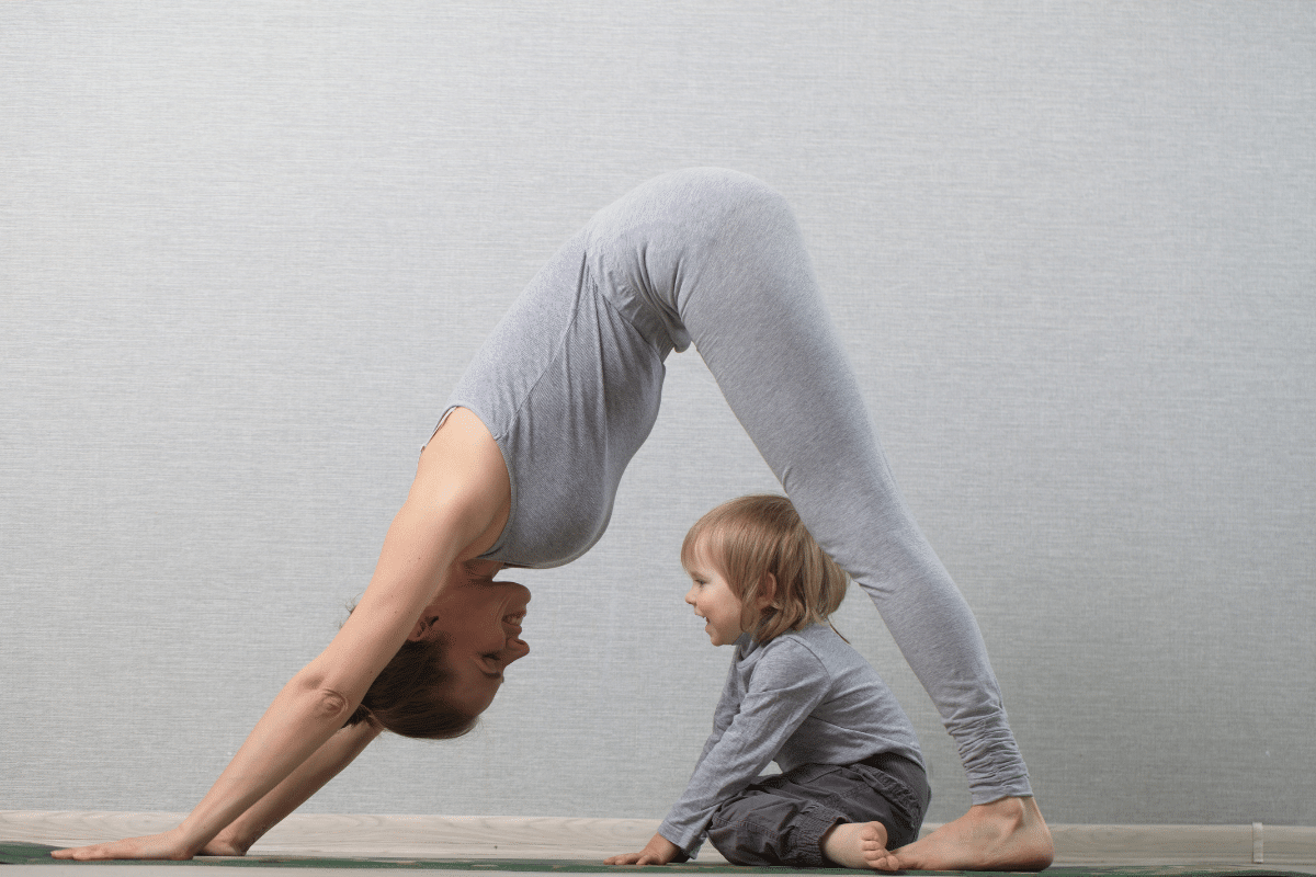 How to Teach Yoga to Toddlers : Kumarah