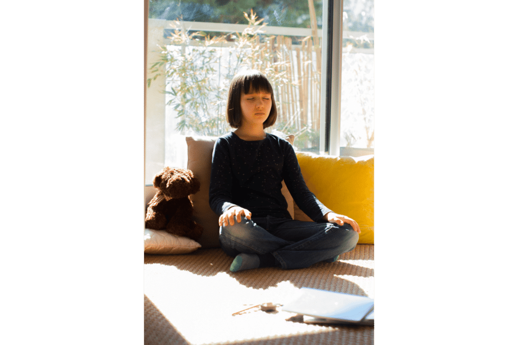 Mindfulness for Kids: A Guide to Cultivating Calm and Focus : Kumarah