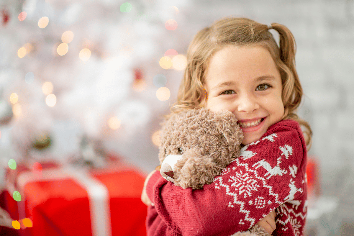 Christmas Themed Yoga Poses for Kids + FREE Lesson Plan